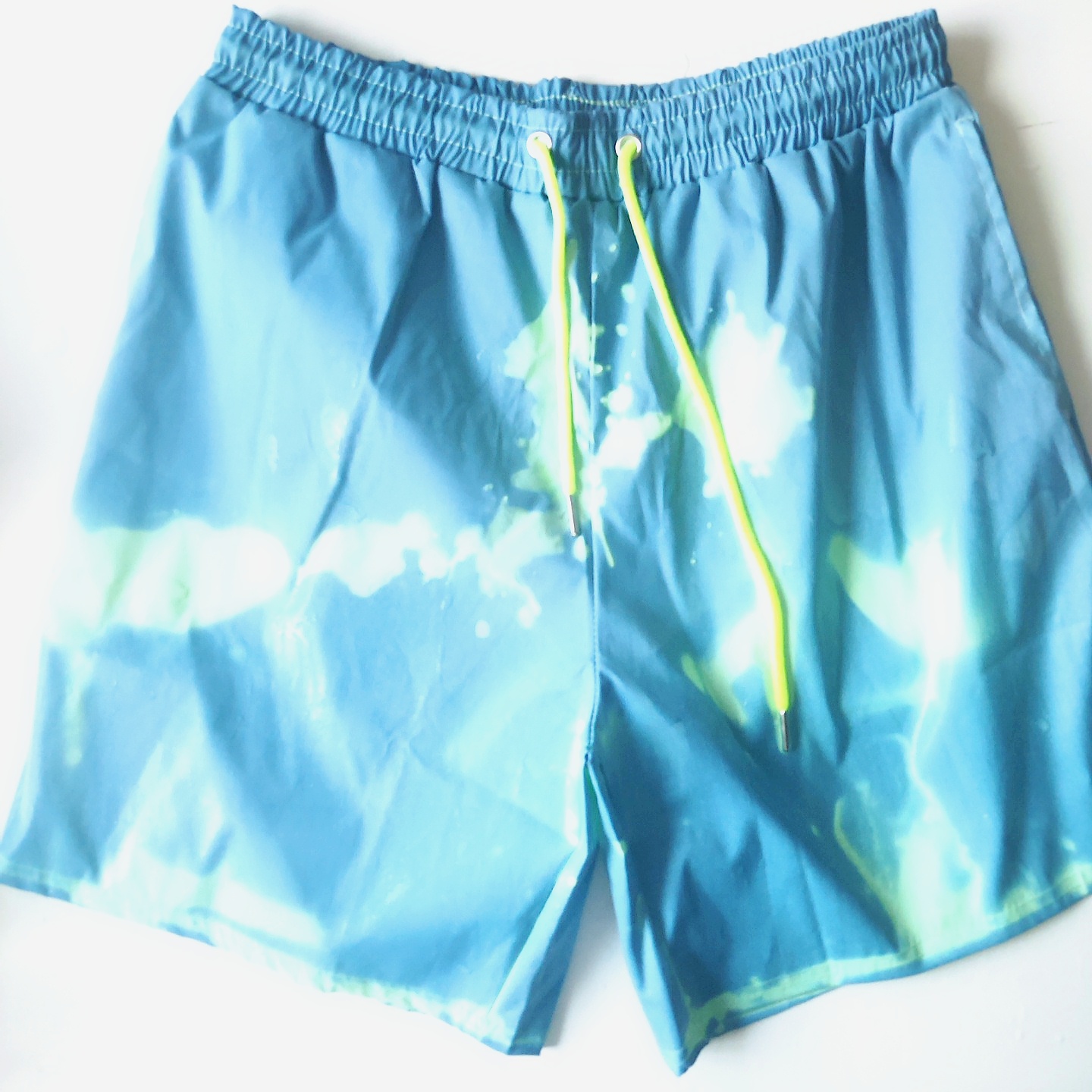 Color change hydrocharomic recycled beach swimwear